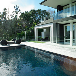 Glaziers Auckland custom glass showers North Shore Pukekohe